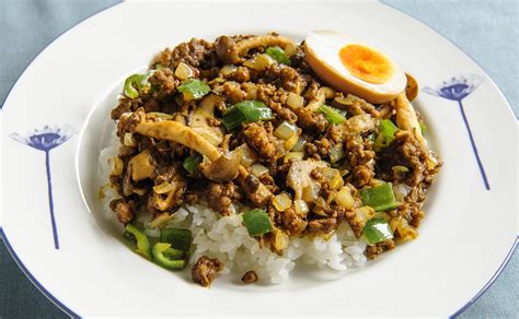栗原はるみのこだわりカレー 手間ひまを詰め込んだ一品 「栗原はるみ わたしのカレー 中辛」 8月15日 新発売 エスビー食品株式会社の