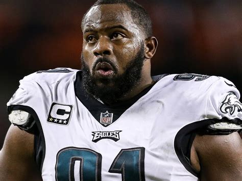 Nfls Fletcher Cox Grabbed Shotgun To Fend Off Bat Wielding Home Intruder