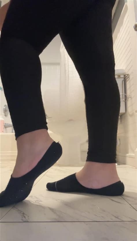 🫣 R Blackanklesocks