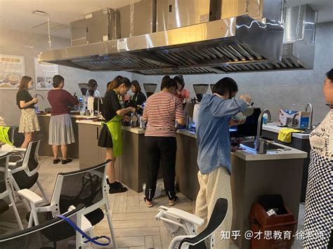 认识咖啡豆、手冲咖啡、意式萃取、特调课程教学，苏州市姑苏区咖啡师新手小班课教学，教你咖啡机的使用 知乎