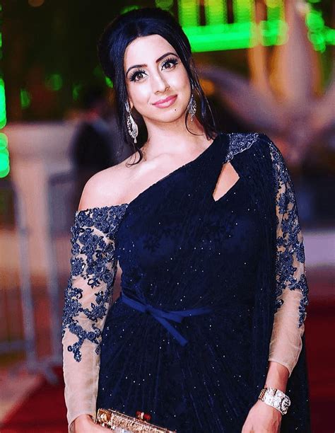 Sanjana Galrani Último sanjjanaa galrani fondo de pantalla del