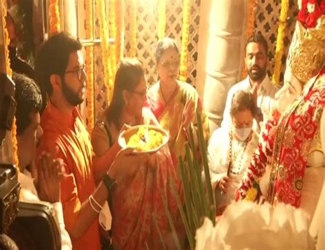 Mns Chief Raj Thackeray Maharastra Minister Aditya Thackeray Perform