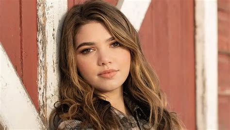 Alisha Newton Unveiling Her Ethnicity Boyfriend Height Wikipedia