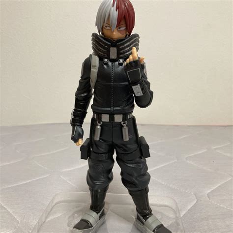 ヒロアカ 轟焦凍 ステルススーツ フィギュア 一番くじ C賞 メルカリ