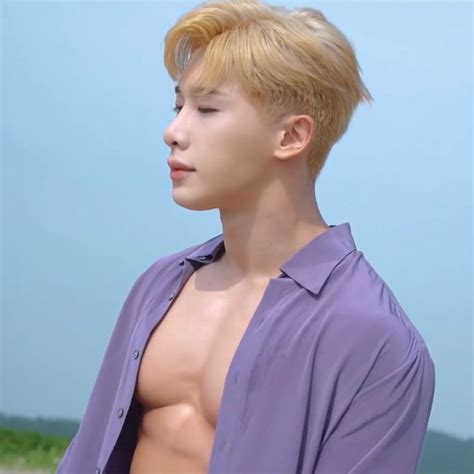 Handsome Asian Men Wonho Abs