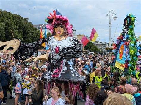 Folkestone In 60 Photos Beach Scenes Charivari Day Parade Boats