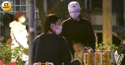 冒出小禹哲1／去年才求婚唐禹哲跟蘇小軒「牽著2歲小孩」一家三口畫面曝光 娛樂 Ctwant