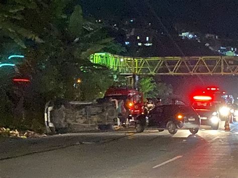 Acidente Entre Dois Carros Deixa Idoso E Mulher Feridos Em Barra Mansa