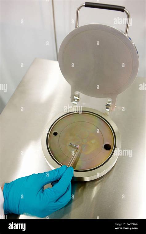 nanomaterials group thin film coatings for functionalization of