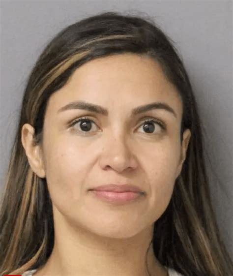 纽约9万包裹遭窃华人亲历美女送餐员偷快递还对我笑post版权com