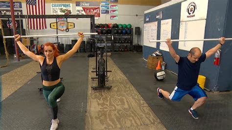 Becky Lynch Shows A Wwe Universe Member How She Does Crossfit Youtube