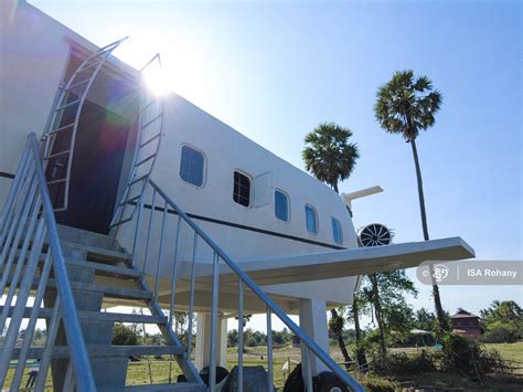 លោក ច្រាច់ ពៅ សង់ «ផ្ទះយន្តហោះ តាមក្តីស្រមៃពីតូច