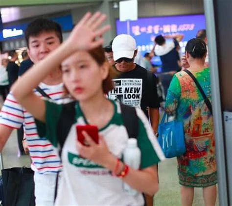 王寶強最新電影《一齣好戲》即將上映，馬蓉卻帶著孩子去了美國 每日頭條