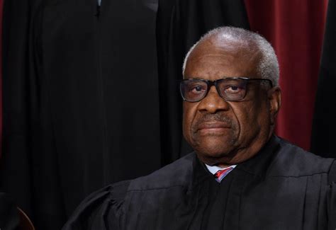 La Sombra De La Corrupción Se Cierne Sobre Clarence Thomas El Juez Más