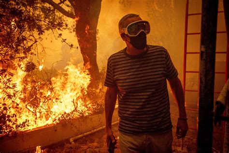 January 7 2025 Los Angeles Wildfires Race Through Pacific Palisades