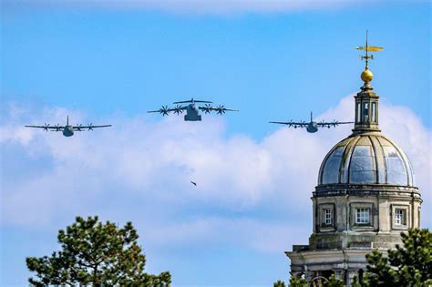 The British Are Retiring The C 130 Hercules From Raf Service