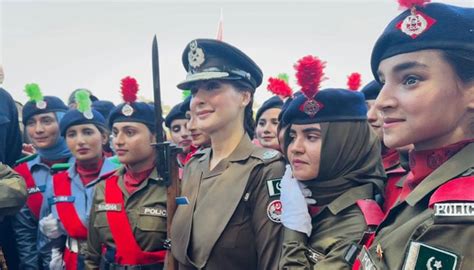 ‘guardian Of Punjab Cm Maryam Nawaz Dons Police Uniform