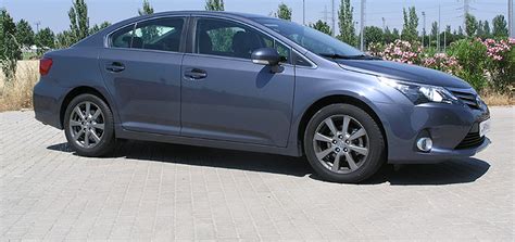 Toyota Avensis Sedán D Advance Autocity