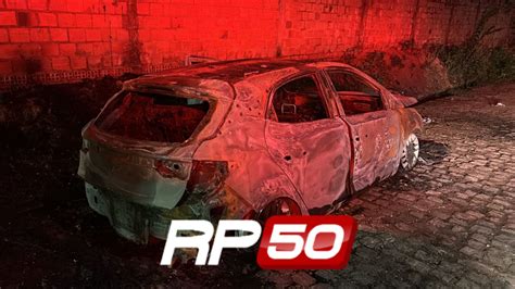 Bandidos Incendeiam Carro De Motorista Por Aplicativo Morto Em