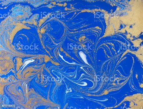 青と金色の液体の質感水彩の手描きの霜降りのイラストインク大理石の背景 しぶきを上げるのベクターアート素材や画像を多数ご用意 しぶきを