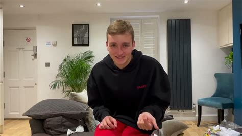 Szalone Escort Przygody Reupload Maksym Wołczyk Youtube