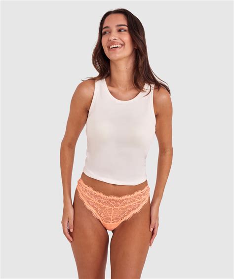 Bras N Things Body Bliss V String Light Coral 01017924