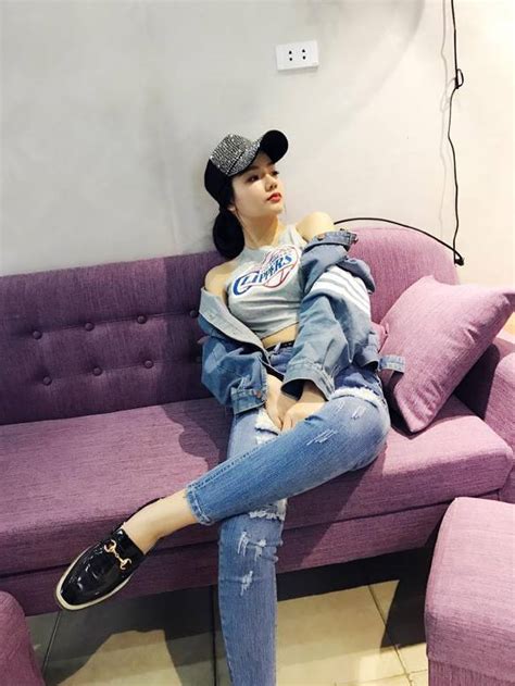 베트남 축구 응원녀 스압 후방주의 짤티비 Jjtvkr