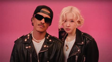 Rosé E Bruno Mars Quebram Recorde Mundial Com Apt Internacional