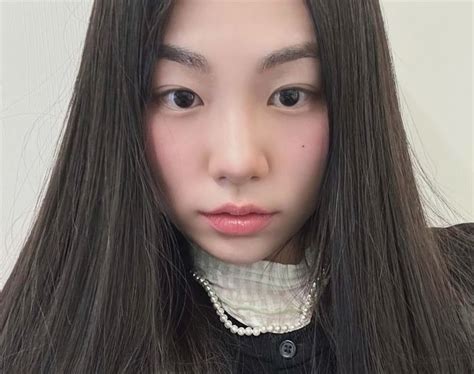 Alice Ej In 2024 Alice Hunus Entertainment Mini Albums