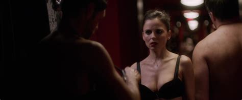 Swung Nude Pics Page 1 Swung Nude Pics Page 1