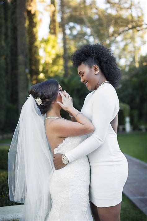 Lgbt Fotografias 2 Lesbian Marriage Lesbian Bride Cute Lesbian
