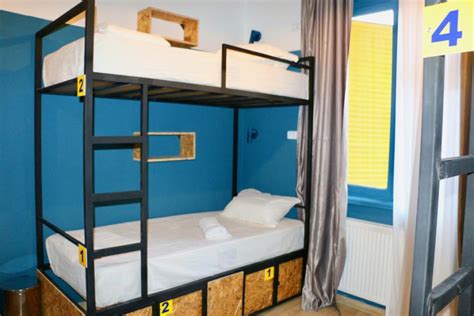 ორსართულიანი საწოლები ჰოსტელისათვის 250 ₾ Gs ახალი და მეორადი ნივთები