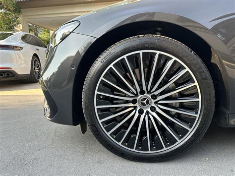ล้อ Mers E Class W214 ใช้ล้อและยางขนาดของ S Class 2454020 27535