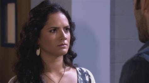Watch Tierra De Reyes Season 1 Episode 68 Imperdonable Peacock