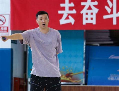 刘炜：新疆队教练的精明之举球员球迷因为