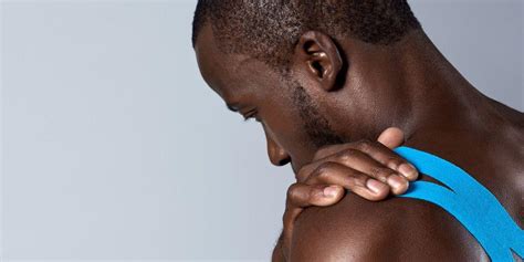 Avoiding Shoulder Injuries On The Football Field Rothman Orthopaedics