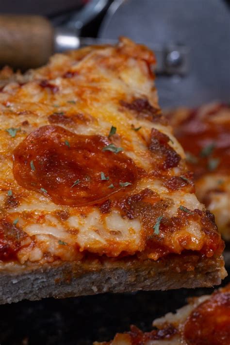 Easy Low Carb Keto Pizza Recipe The Protein Chef