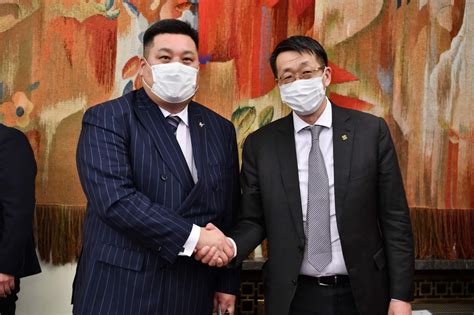 Боловсролын яам аймаг нийслэлийн Засаг дарга нартай гэрээ байгуулав