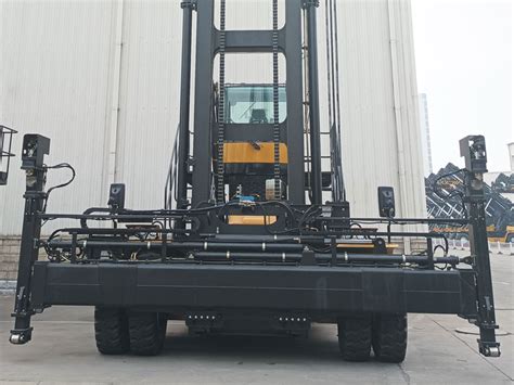 Xe Nâng Container Rỗng Giá Xe Nâng Container