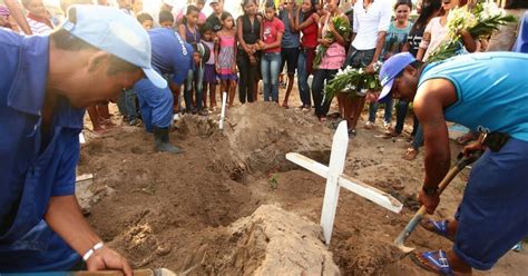 G1 Brasil teve em média 143 assassinatos por dia em 2014 notícias