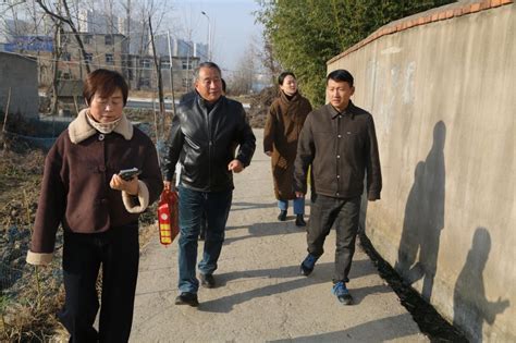走访慰问贫困户 结对帮扶暖人心┃校工会党支部前往新华村开展走访调研及慰问活动 安徽理工大学工会