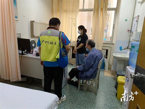 “红棉守护”让疫情下的困境长者暖心、贴心、舒心许叔平街检测点
