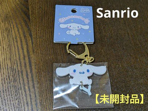 サンリオ シナモロール イニシャルマスコット キーホルダー Y By メルカリ