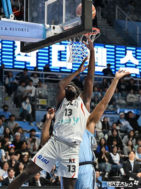 뒷심 부족 소노 8연패 늪김태술 감독 데뷔 첫 승 실패박준영 18점문정현 16점 Kt는 2연패 탈출 고양