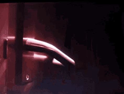 Jurassic Park Opening The Door  Jurassicpark Openingthedoor Raptor