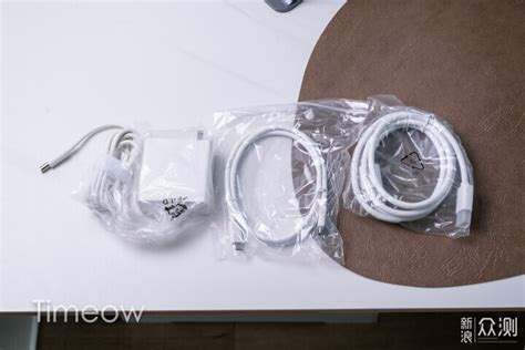 性价比果粉屏 未来视野rv100mini 4k显示器原创新浪众测