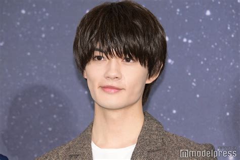 画像2383 橋本環奈＆佐野勇斗「おむすび」“新婚さんペアルック”2ショットに「愛らしいバカップル」「幸せオーラ感じる」と反響 モデルプレス