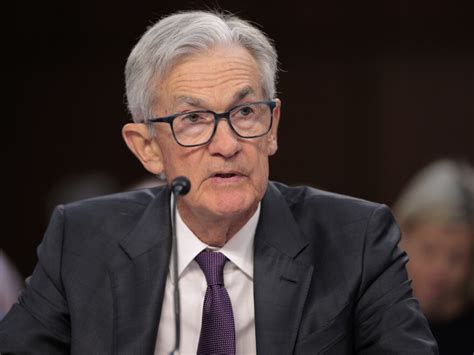 Federal Reserves Jerome Powell Says Theres No Need To Rush On