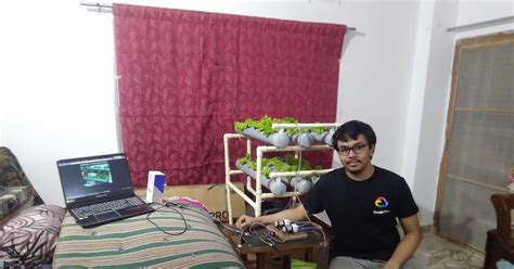 MakeHarvard Raspberry Pi Based Smart Hydroponics Farming System