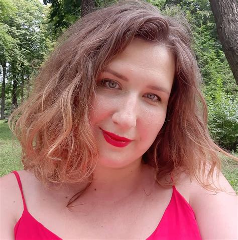 Daryna Manzhura • Free Network